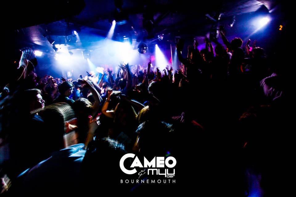 Bournemouth Nightlife – Best pubs & clubs | Try Somewhere New