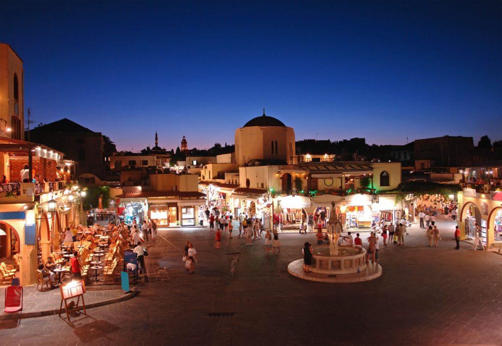 Rodi, itinerario in moto sull'isola delle rose | Try Somewhere New