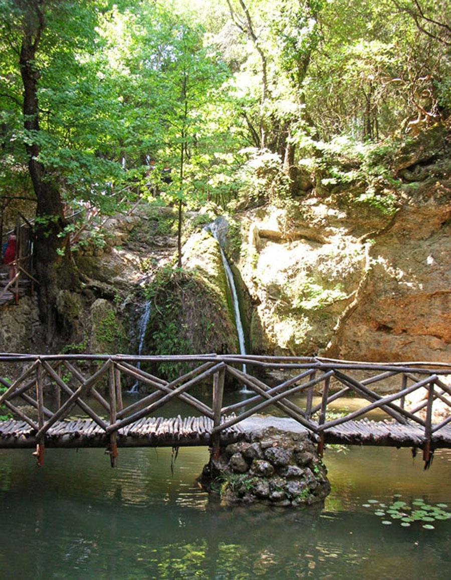 Rodi, itinerario in moto sull'isola delle rose | Try Somewhere New